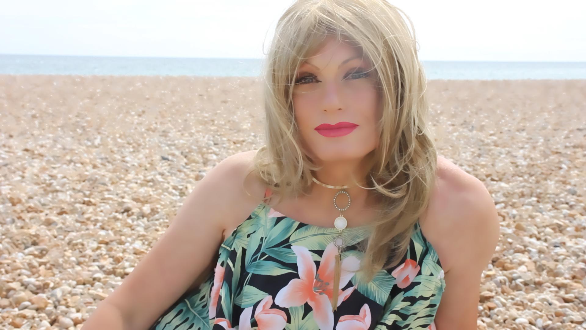 T-Girl Spotlight: Sophie Summers – Hannah McKnight